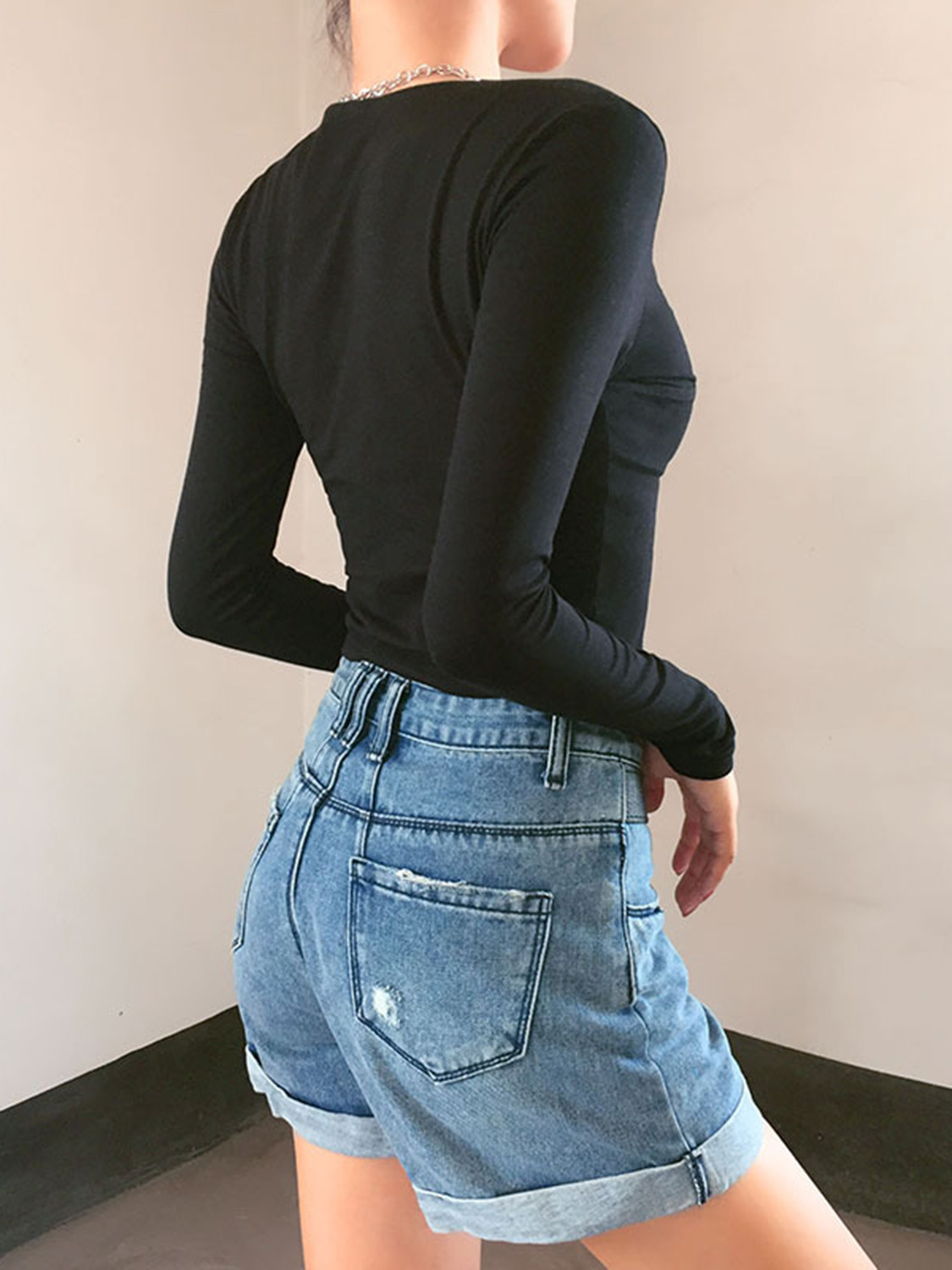 Black V-neck Long Sleeve Crop Top | Choies